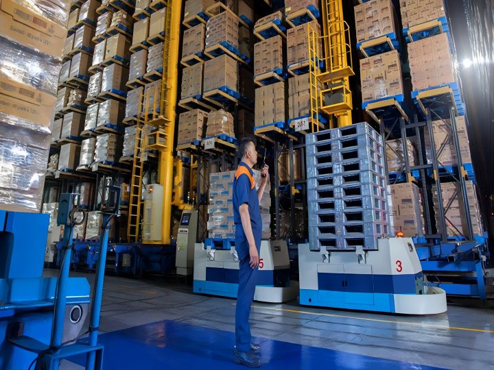 Advantages of Stacker Cranes in Warehouse